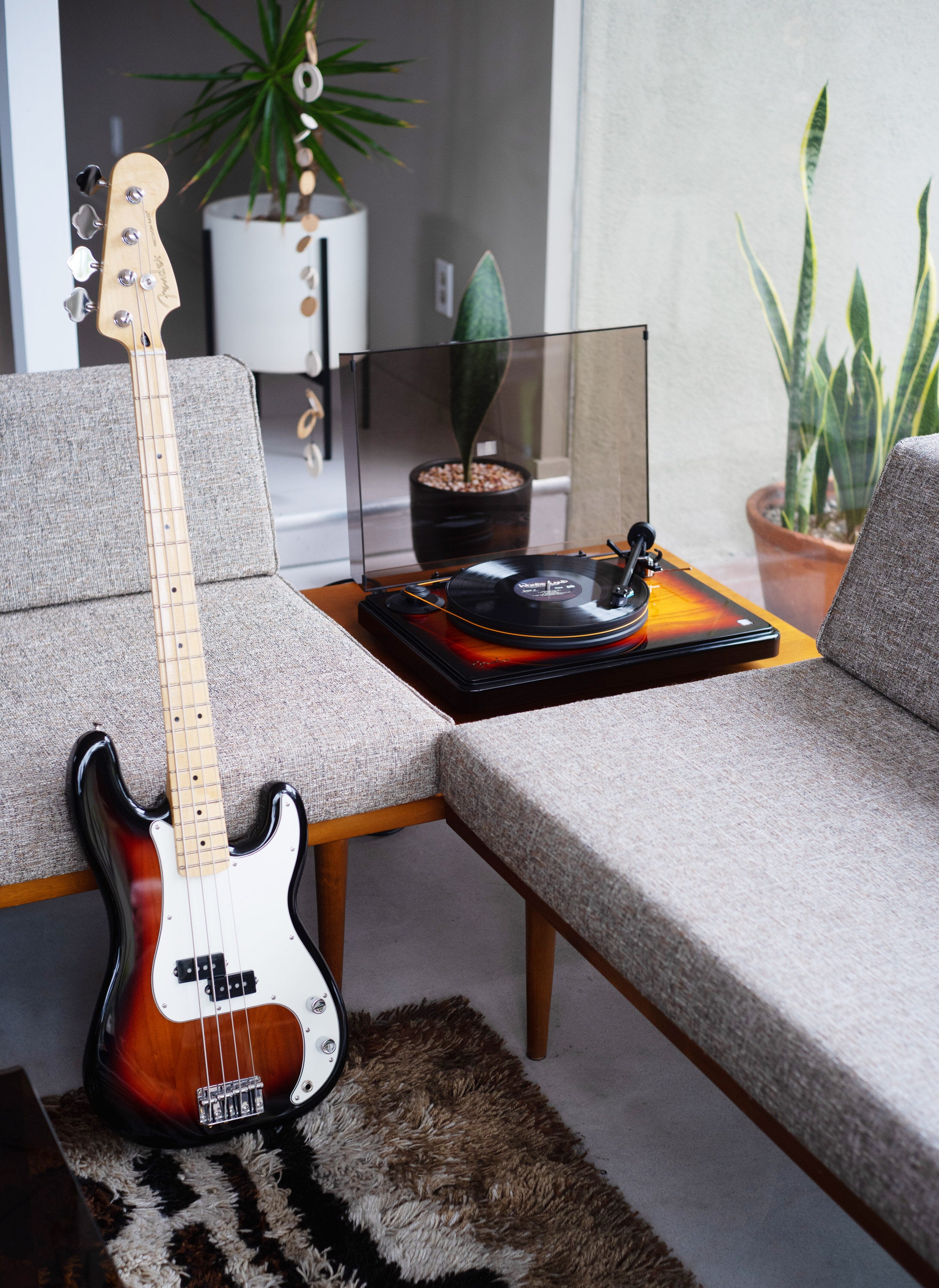 Fender PrecisionDeck Story